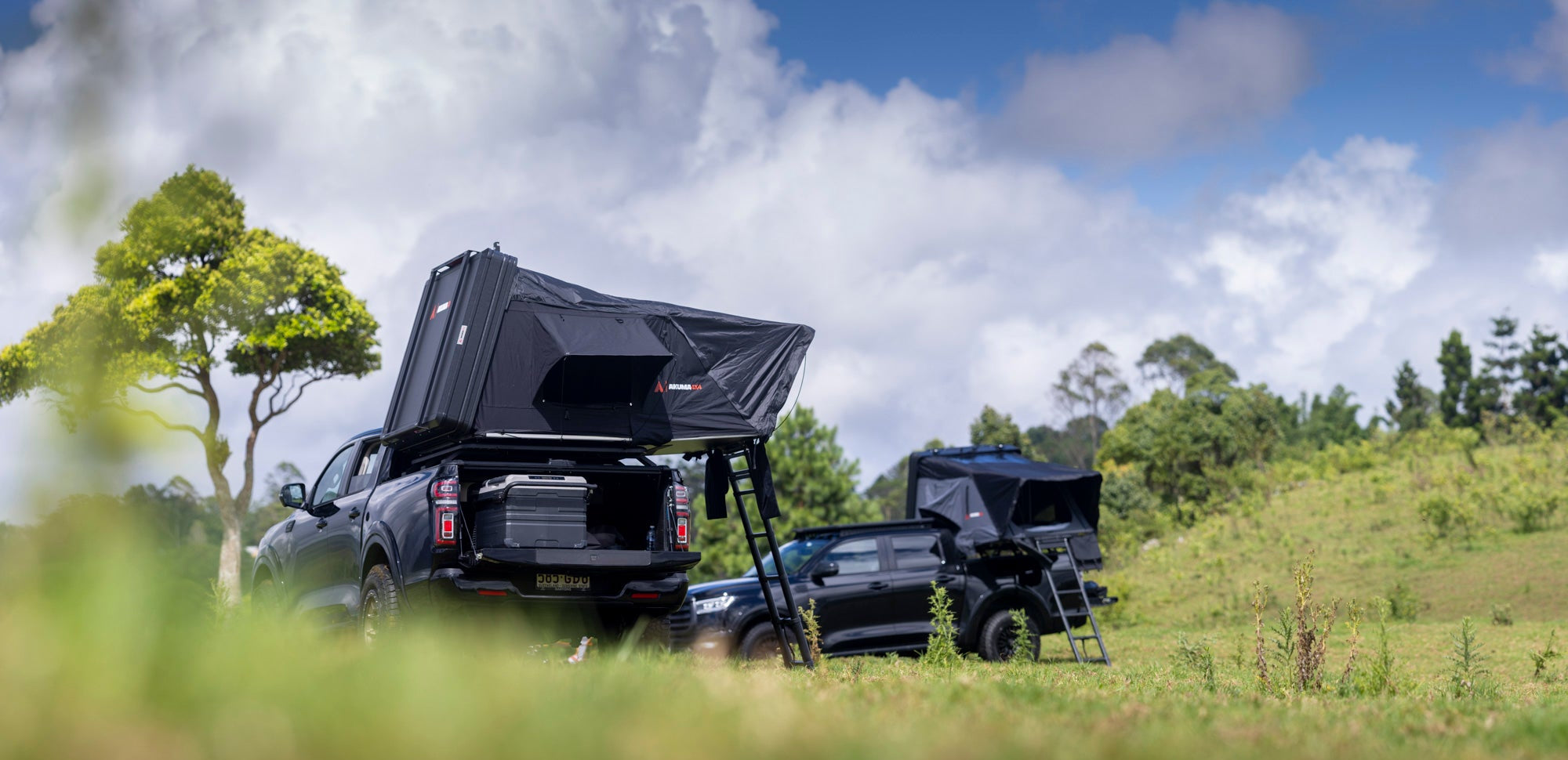 Akuma 4x4 | Hardshell Tent, Roller Shutter, Tub Platform